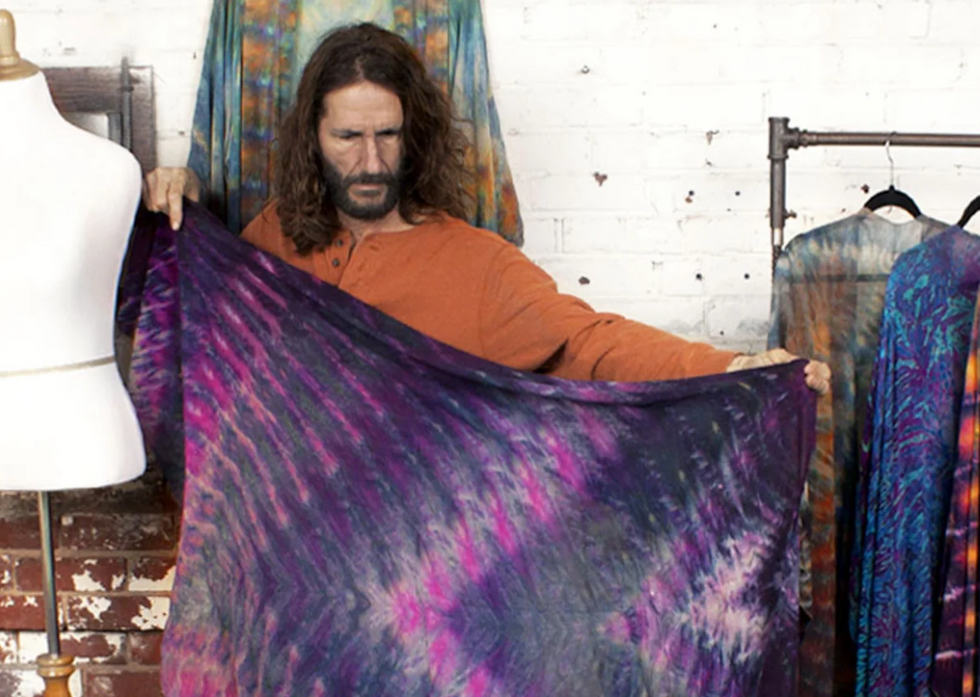 MANIFEST COLOR BY MICHAEL SMITH – Dog & Pony Show